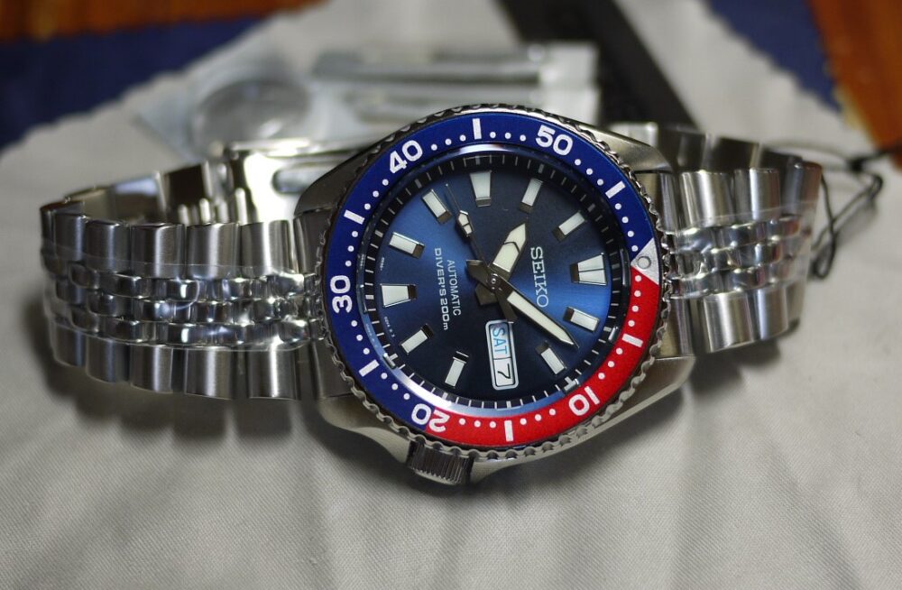 Mod of SKX009K2 that uses a blue dial of the new Stargate (custom) is ...